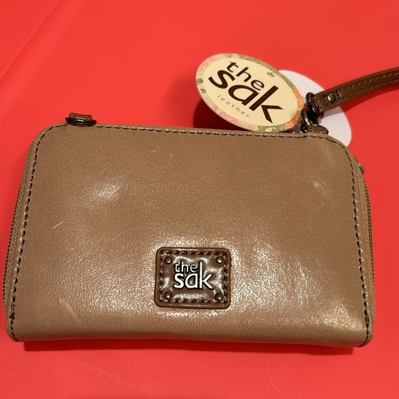 The Sak | Bags | Nwt The Sak Smart Phone Crossbody Wallet Card Case ...